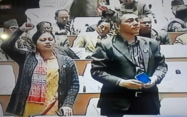 Parliament rocks with UDMF, NWPP lawmakers’ slogans – Online Khabar