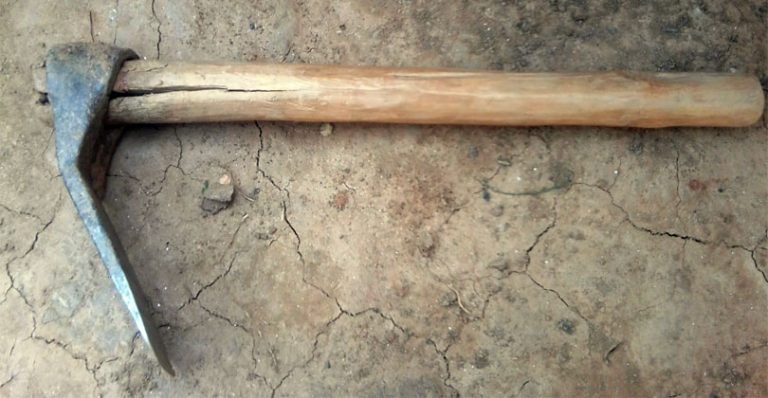 कोदालो प्रहार गरी श्रीमतीको हत्या – Online Khabar