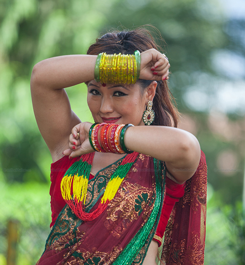 जनार्दन र कुलमानलाई भोट हाल्न पाए लाइनमै बस्थेँः पार्वती राई – Online ...