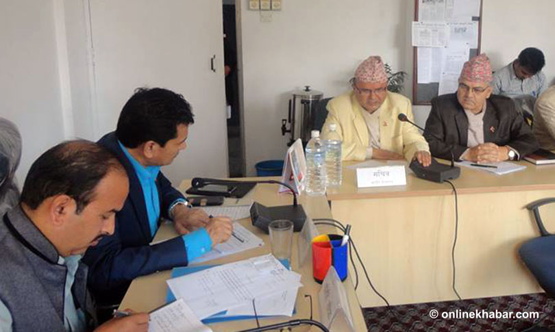 प्रधानमन्त्री तहमा नसल्टिएको विषयमा सचिवलाई र्‍याखर्‍याख्ती – Online Khabar