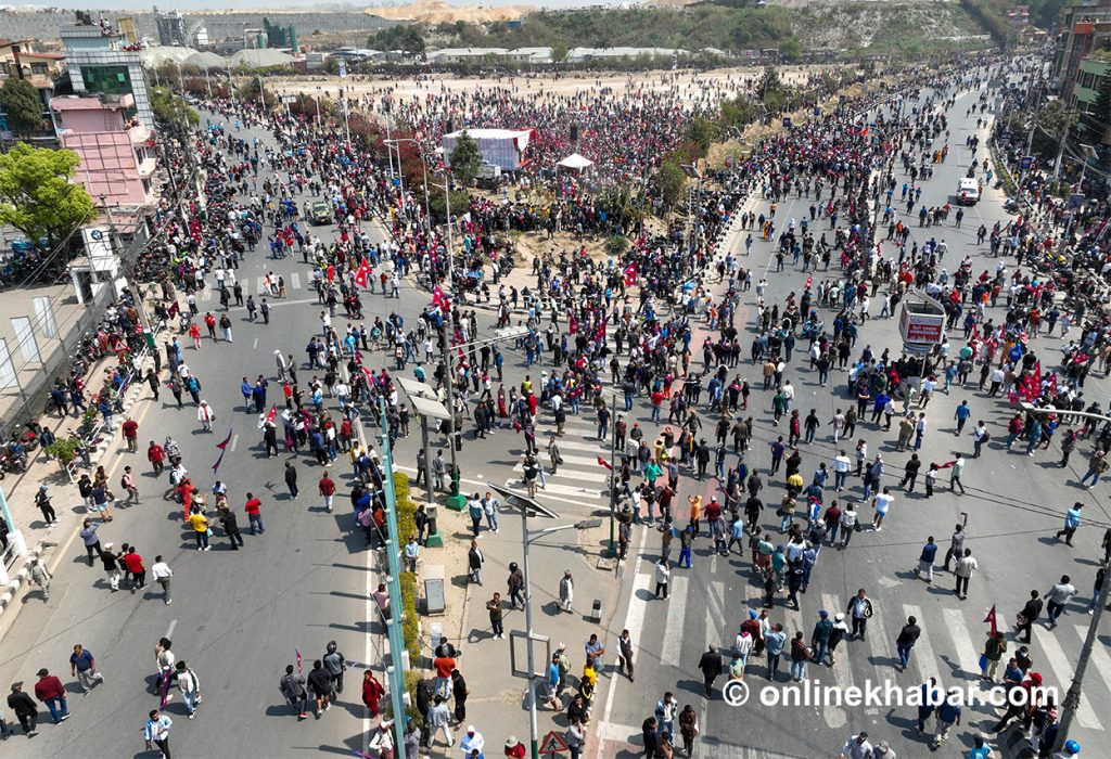 राजावादी विध्वंशको स्थलगत : अनि, रणमैदान बन्यो तीनकुने – Online Khabar